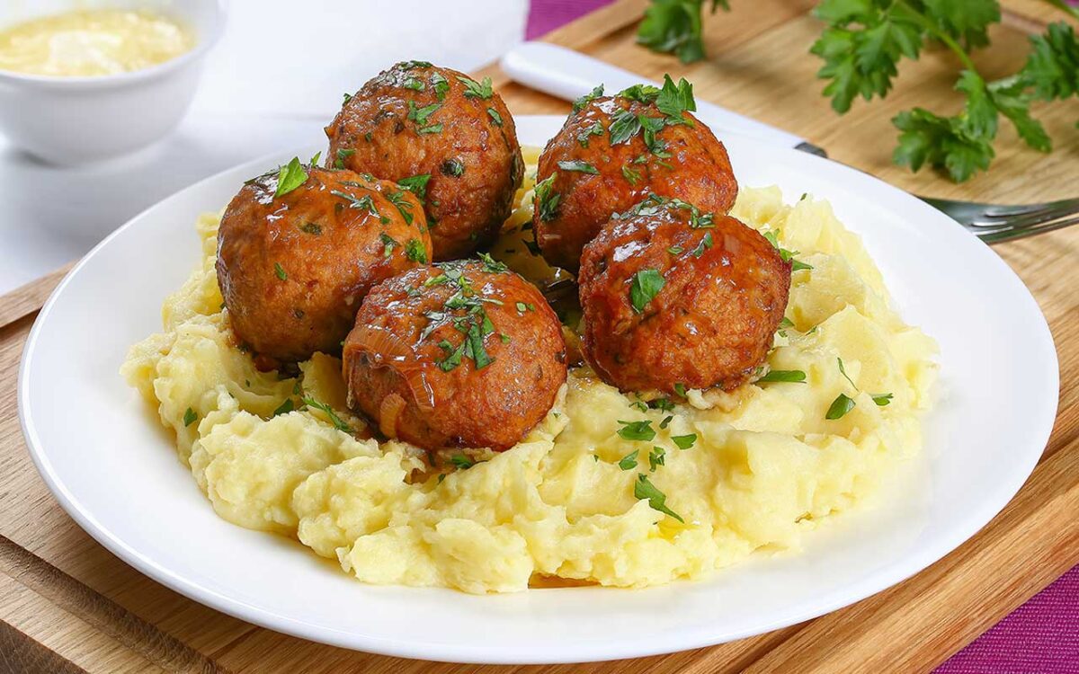 Moldovan Food - 14 Best Traditional Dishes as Recommended by a Local ...