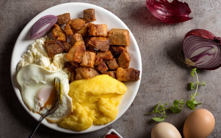Most Popular Romanian Food - 20 Traditional Dishes Full of Flavor