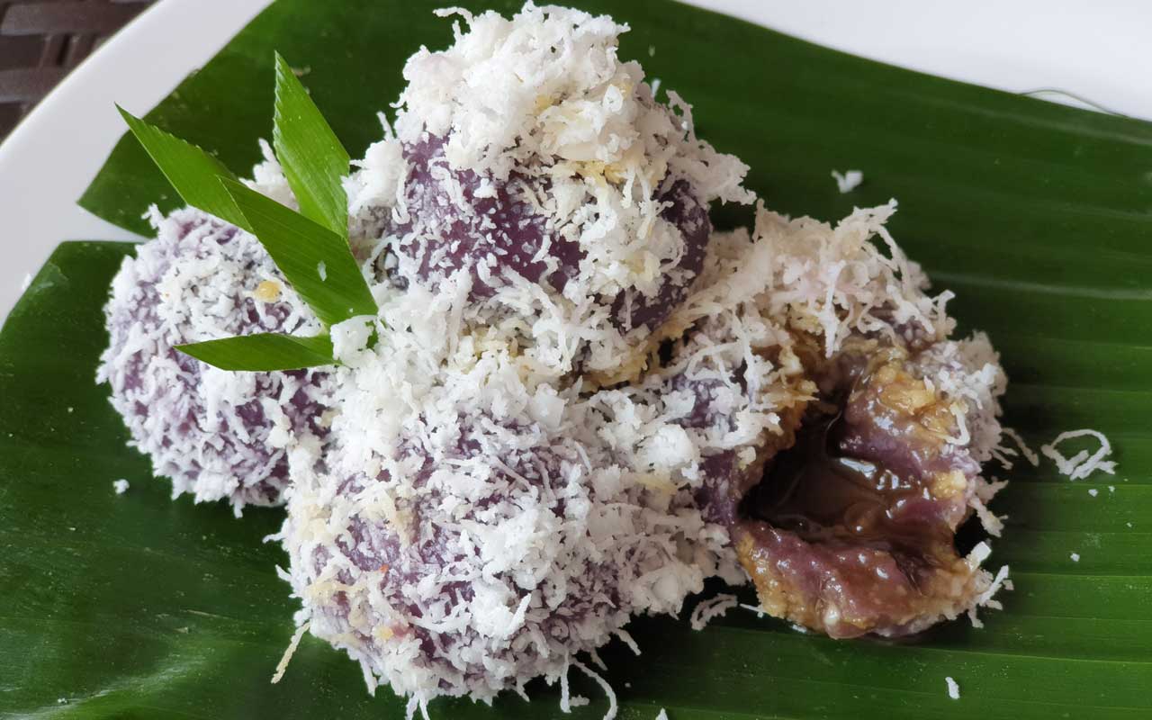 18 Most Popular and Traditional Indonesian Desserts