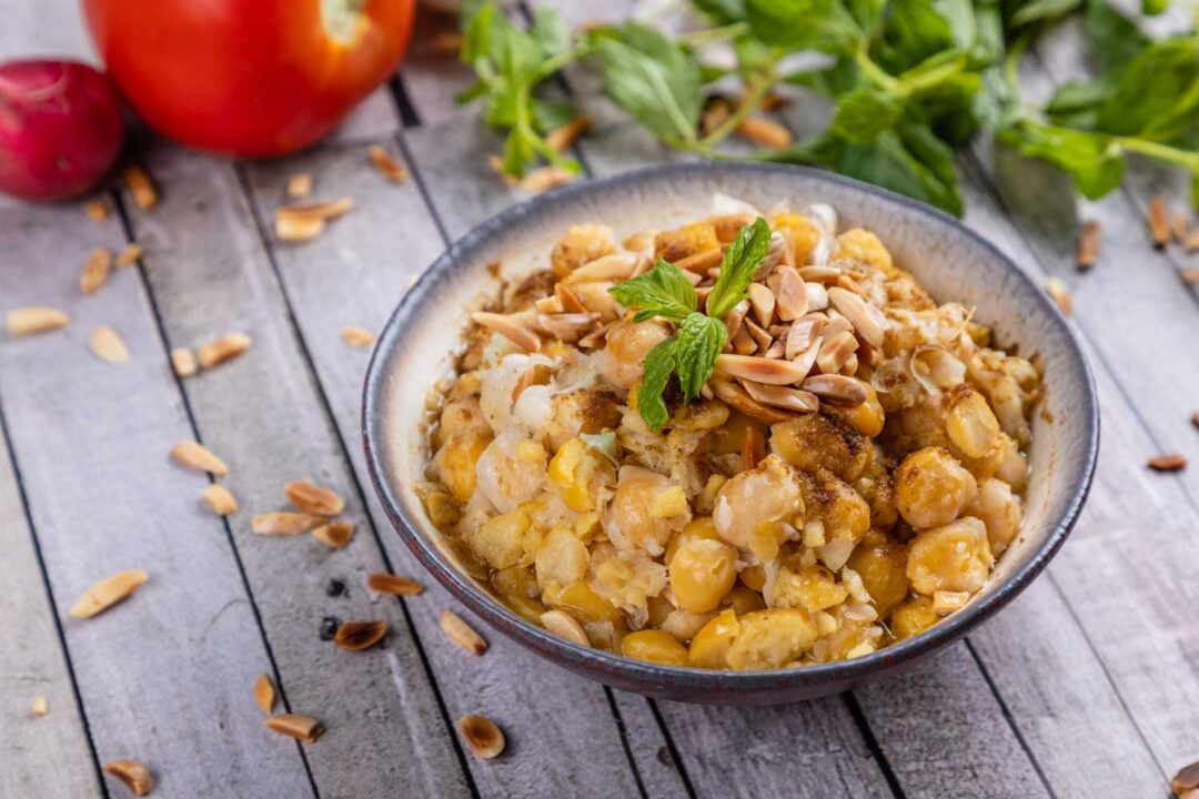 Lebanese Food: 17 Popular and Traditional Dishes