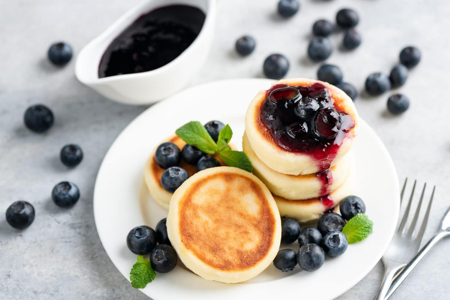 16 Popular and Traditional Russian Desserts - Nomad Paradise