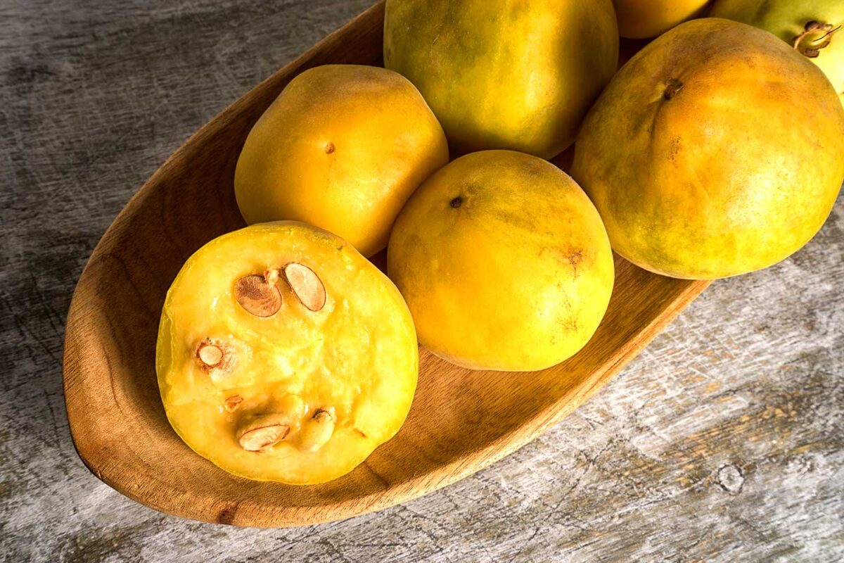 Popular Kompot Recipe (Homemade Juice) from Russia and Eastern Europe