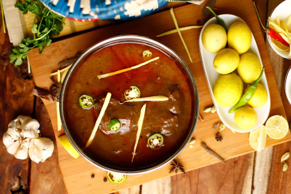 22 Most Popular Pakistani Foods and Drinks You Should Try