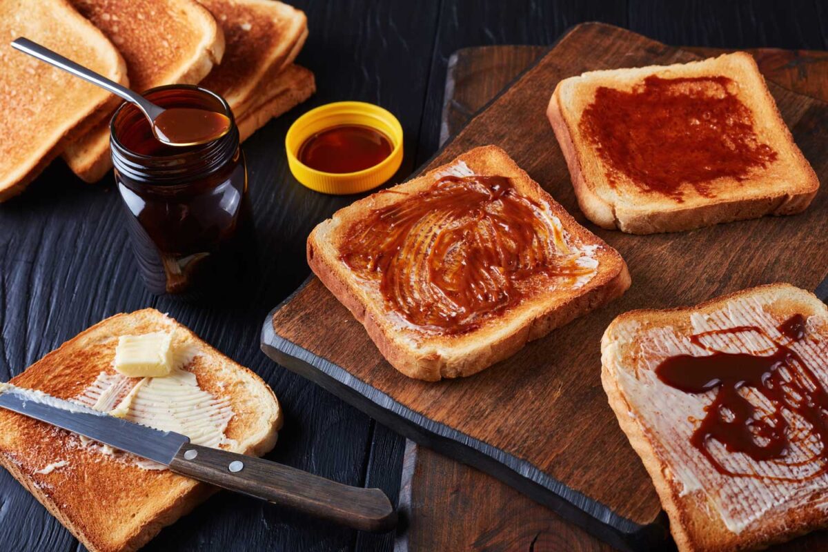 Australian Food Guide - 15 Classic Dishes to Try Down Under