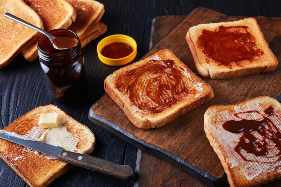 Australian Food Guide - 15 Classic Dishes to Try Down Under