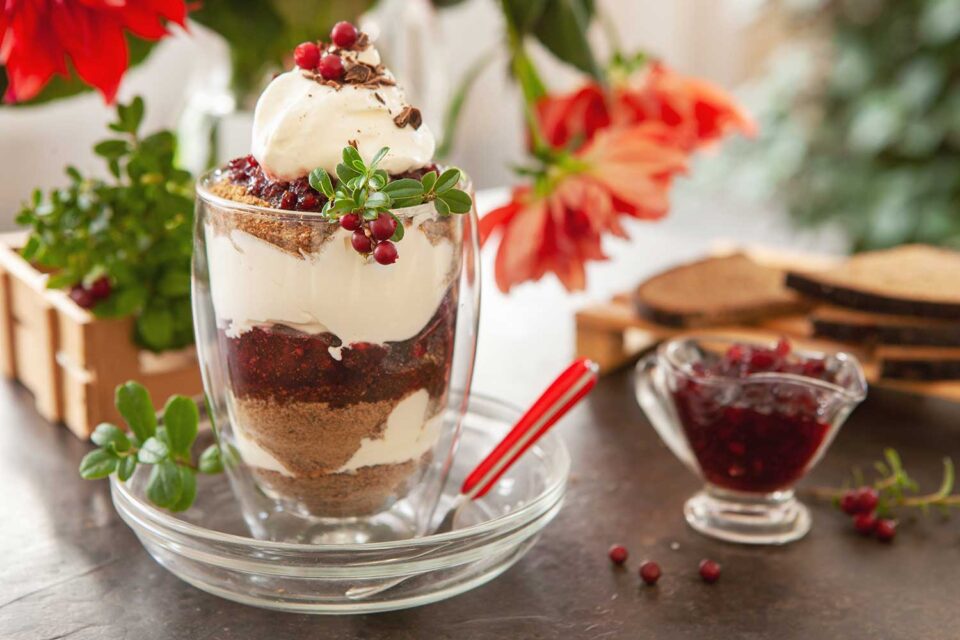 Popular Kompot Recipe (Homemade Juice) from Russia and Eastern Europe