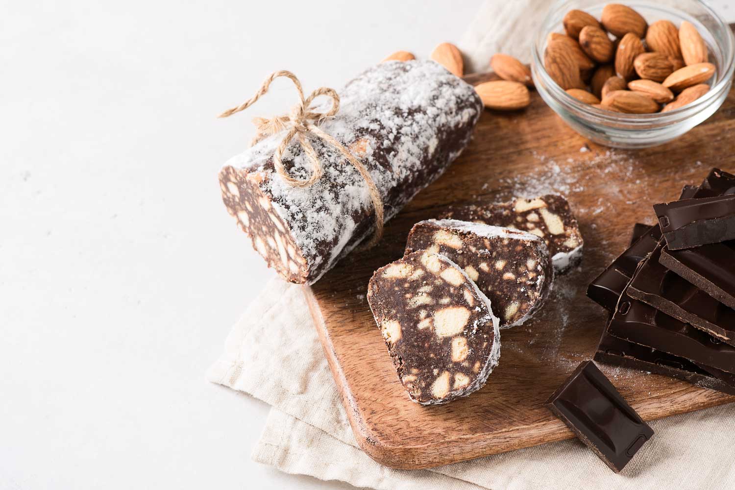 15 Romanian Desserts You Need to Try in Romania - Nomad Paradise