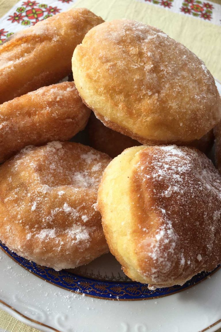 15 Romanian Desserts You Need to Try in Romania - Nomad Paradise