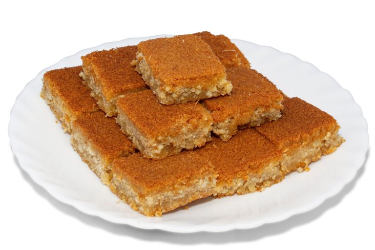 19 Lebanese Desserts You Need to Try - Nomad Paradise