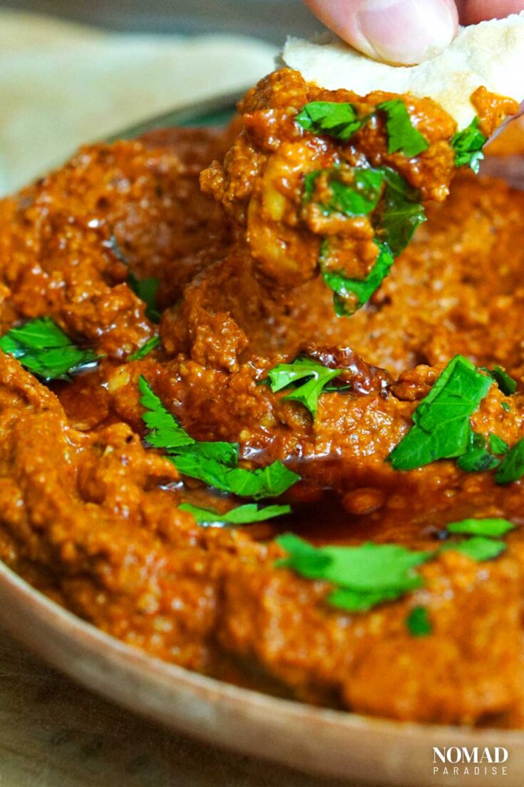 Lebanese Food: 17 Popular and Traditional Dishes