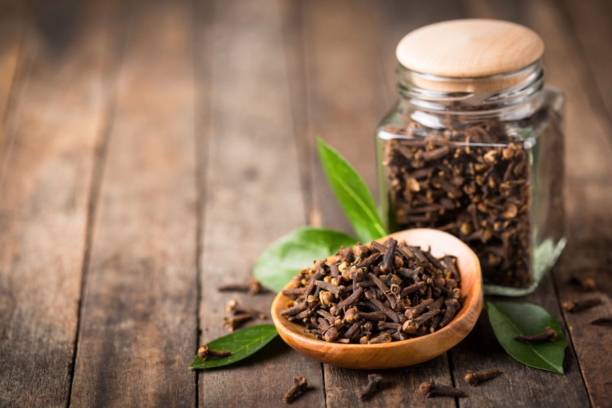 20 Persian Spices that Put the Flavor in the Dishes of Persia - Nomad ...