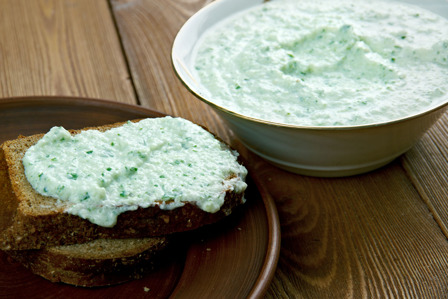 21 Foods and Drinks You Must Try in Kentucky - Nomad Paradise