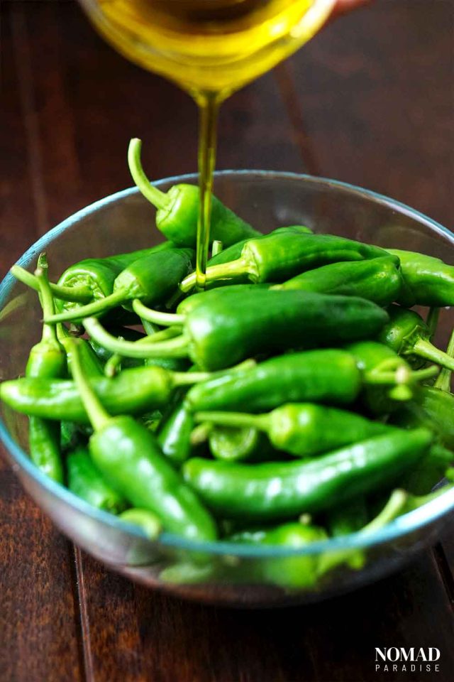 Spanish Padron Peppers Recipe (Pimientos de Padron)