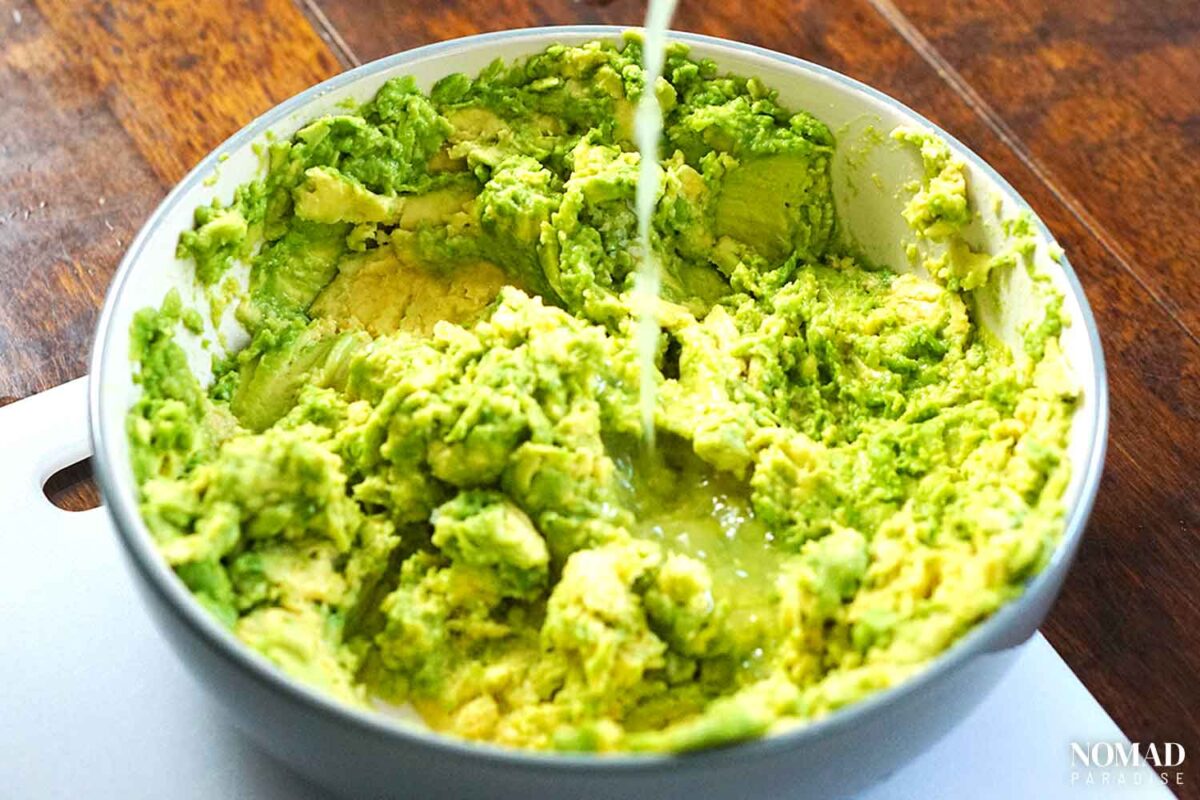 Creamy and Chunky Guacamole Recipe
