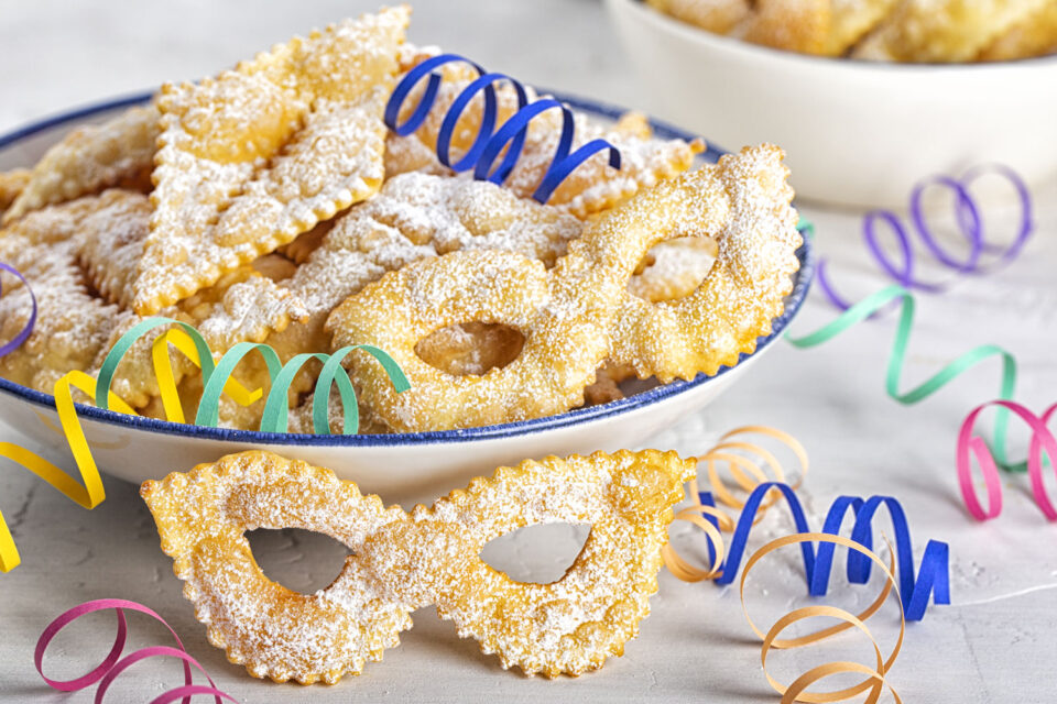 Italian Pastries Guide - The Sweetest Treats to Order at Bakeries in Italy