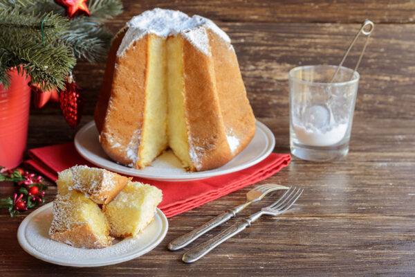 Italian Pastries Guide - The Sweetest Treats to Order at Bakeries in Italy